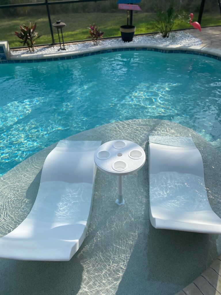 Baja Table Sun Shelf Umbrella Table for Ledge in Swimming Pool